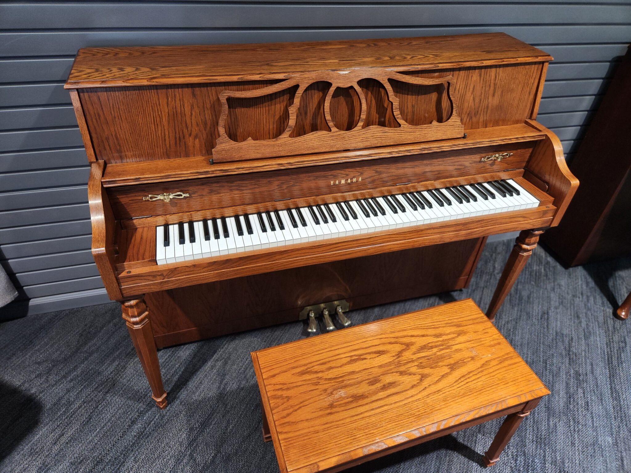 [SOLD] Yamaha M500 Console | South Jersey Piano